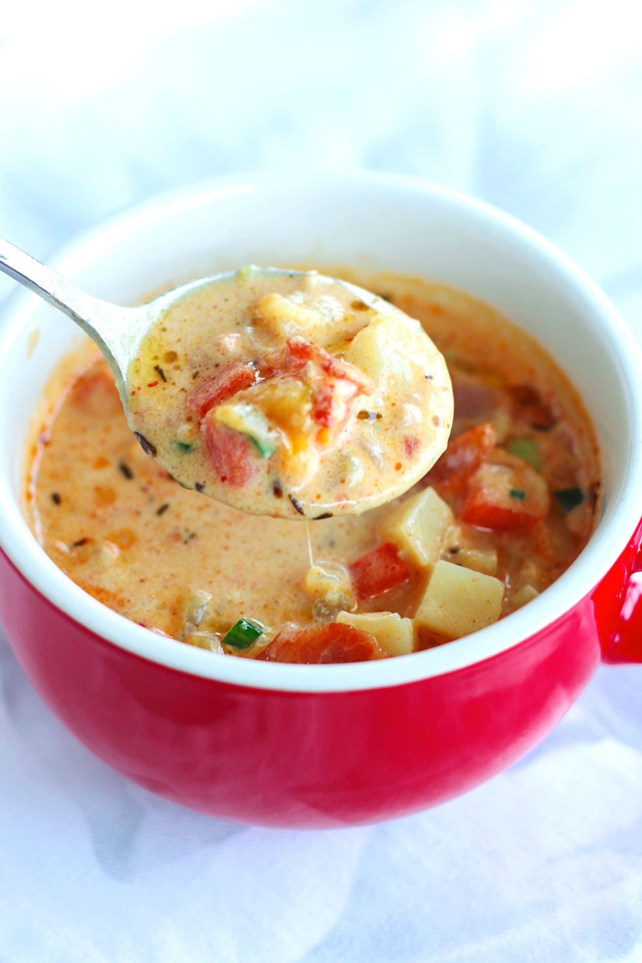 Kicked Up Creamy Clam Chowder - That Spicy Chick