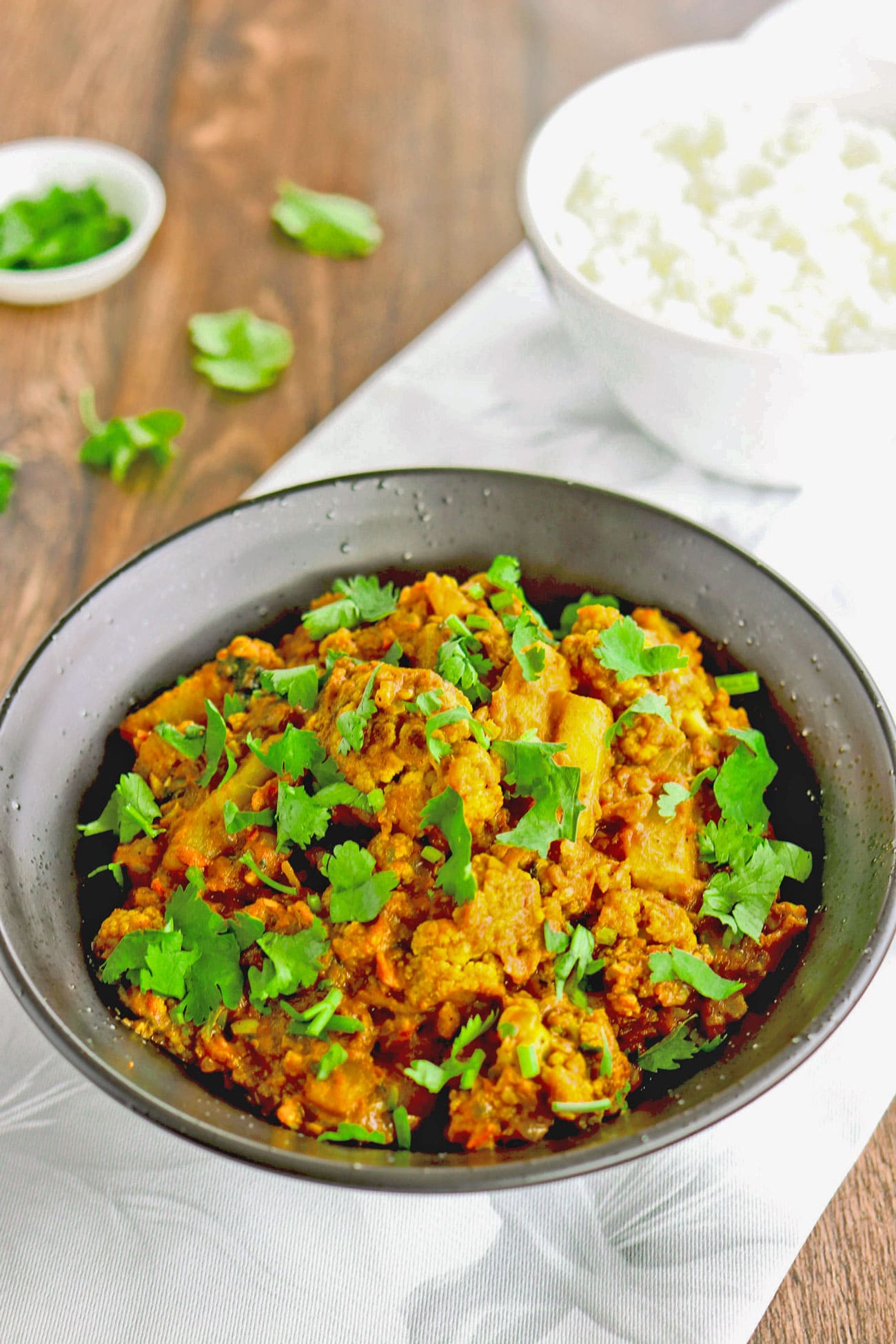 Cauliflower and Potato Indo-Thai Dry Curry - That Spicy Chick