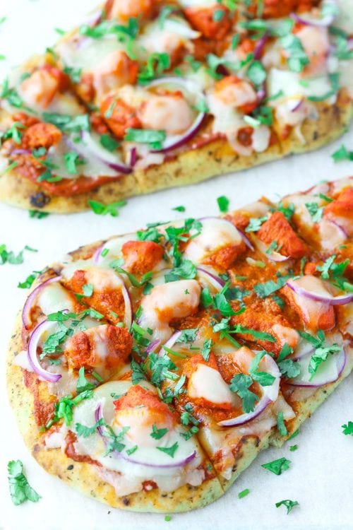 Chicken Tikka Naanza (Naan Pizza!) - That Spicy Chick