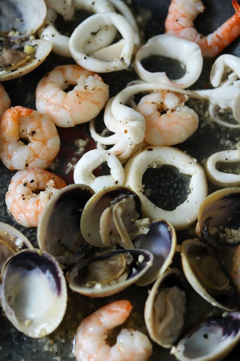 Creamy Tom Yum Pasta - Thai and Italian fusion pasta! - That Spicy Chick