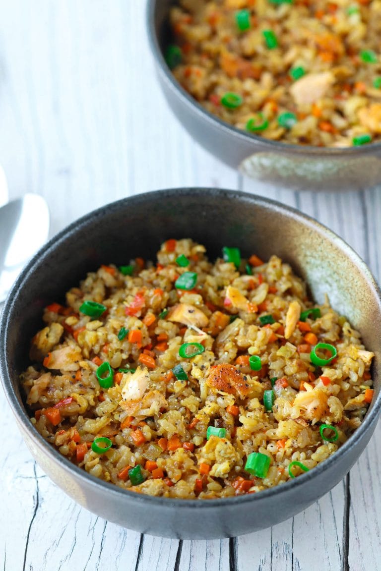Garlic Salmon Fried Rice (easy weeknight dinner!) - That Spicy Chick