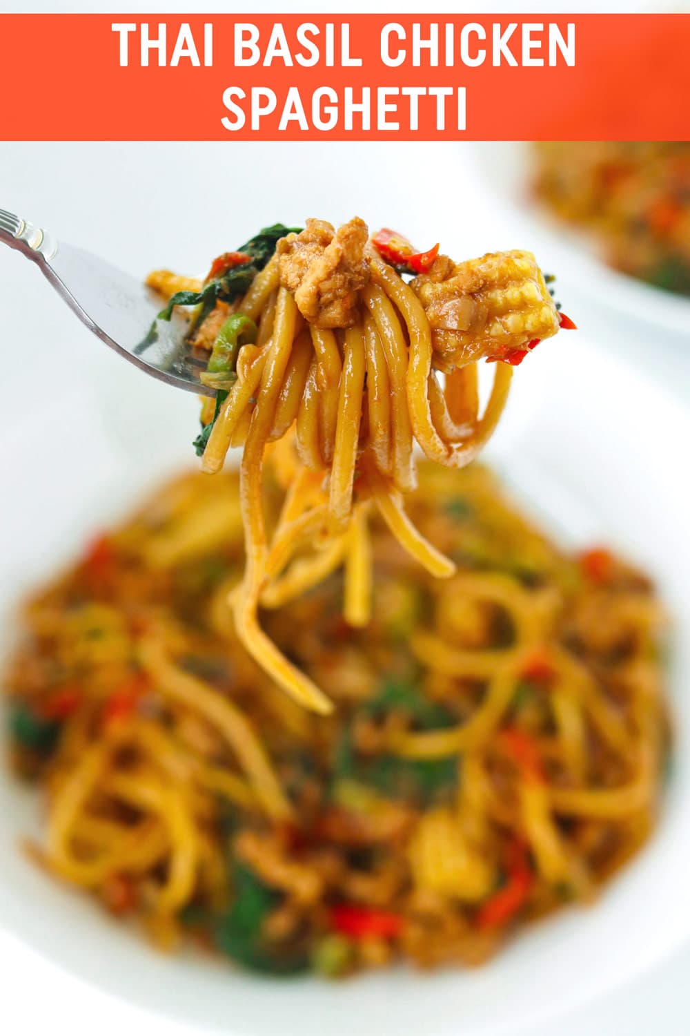 Thai Basil Chicken Spaghetti (Thai-Italian fusion pasta!) - That Spicy ...
