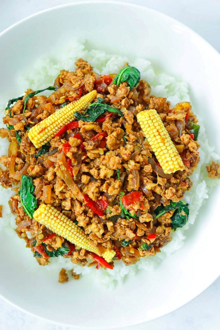 Thai Holy Basil Chicken (Pad Kra Pow Gai) - That Spicy Chick