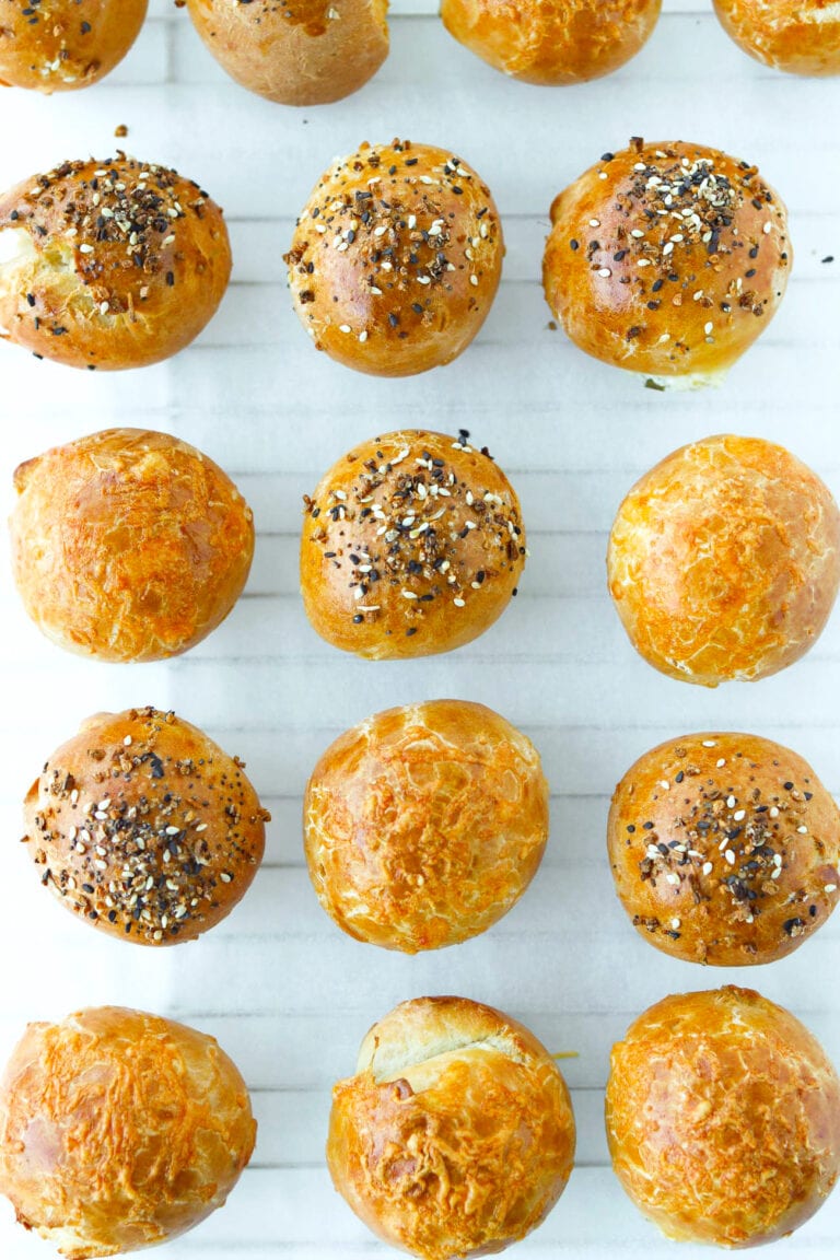 Stuffed Bagel Bombs (made with Greek Yogurt Dough!) - That Spicy Chick