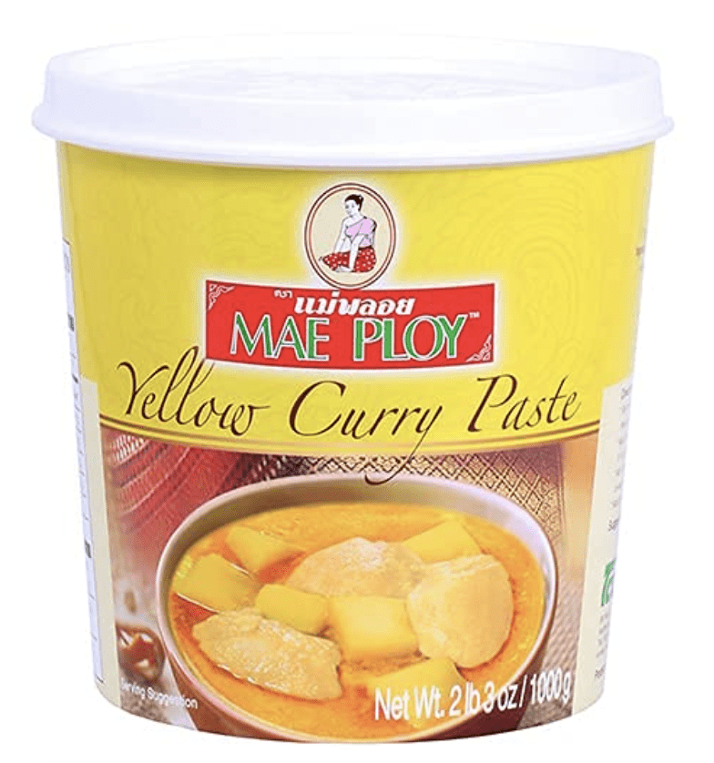 Thai Yellow Egg Curry (with fried hard boiled eggs!) - That Spicy Chick