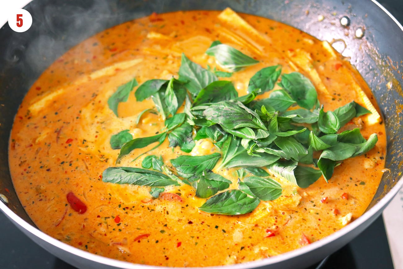 Thai Panang Chicken Curry (Easy Weeknight Recipe!) - That Spicy Chick