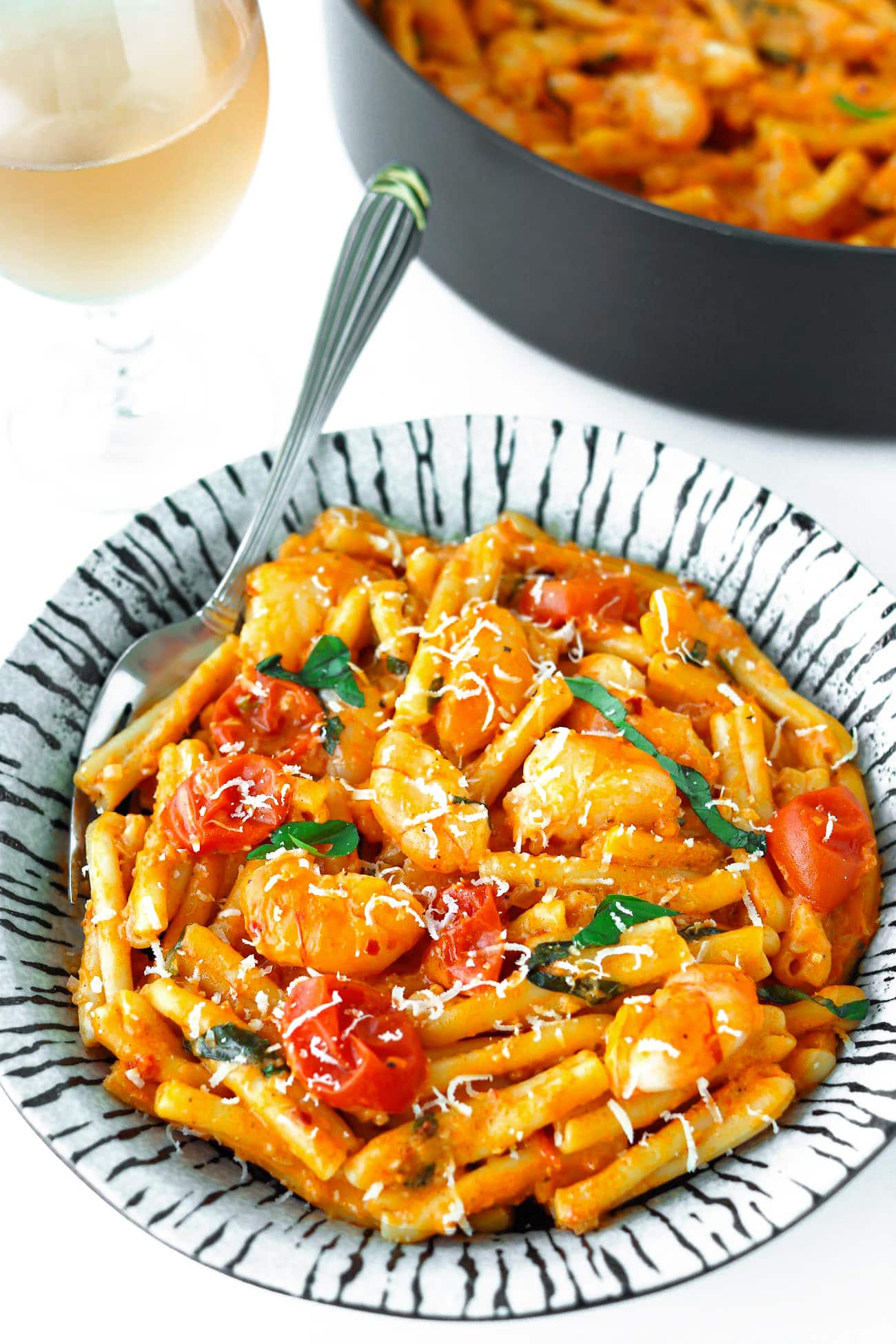Creamy Rosé Pasta with Prawns - That Spicy Chick