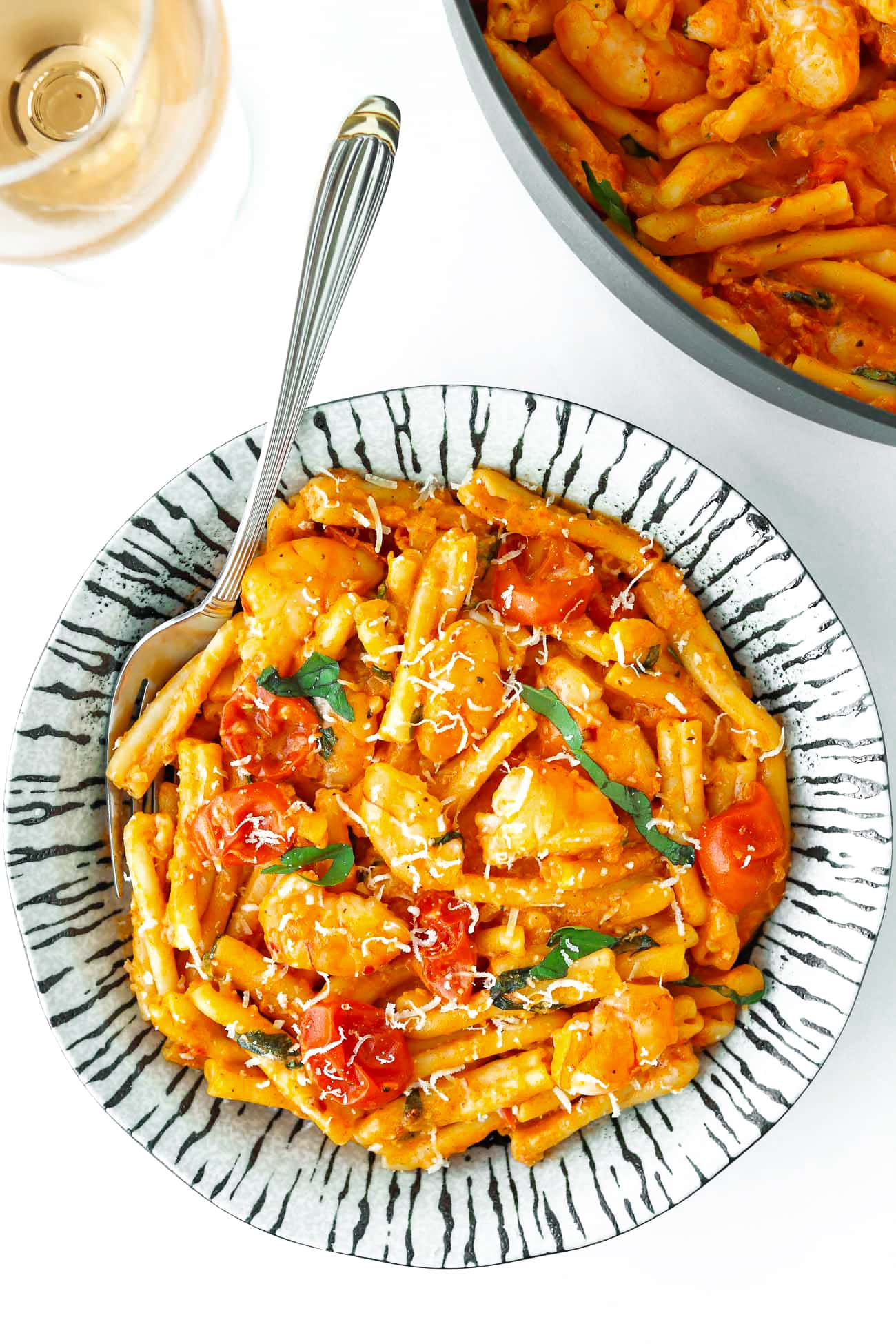 Creamy Rosé Pasta with Prawns - That Spicy Chick