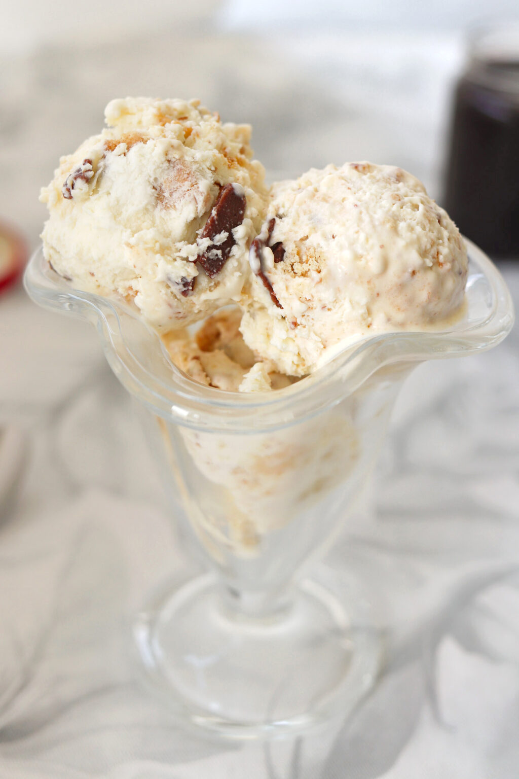 S'mores Ice Cream (Easy No Churn Recipe!) - That Spicy Chick