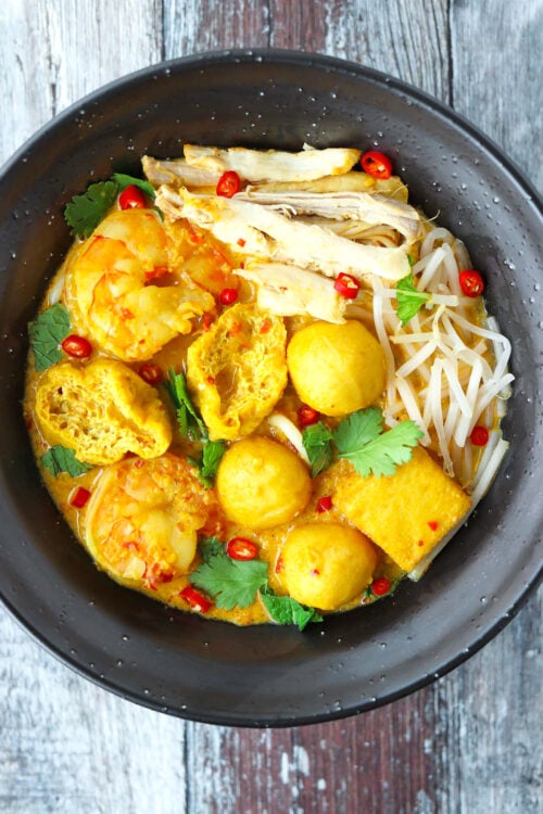 Spicy Curry Laksa (with homemade laksa paste!) - That Spicy Chick