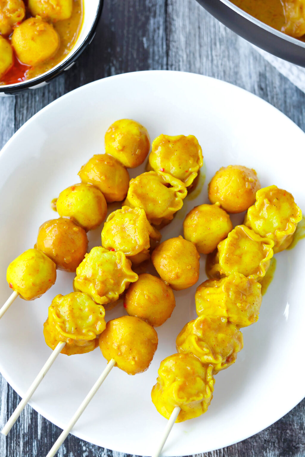Hong Kong Curry Fish Balls (and Siu Mai / Shu Mai) - That Spicy Chick