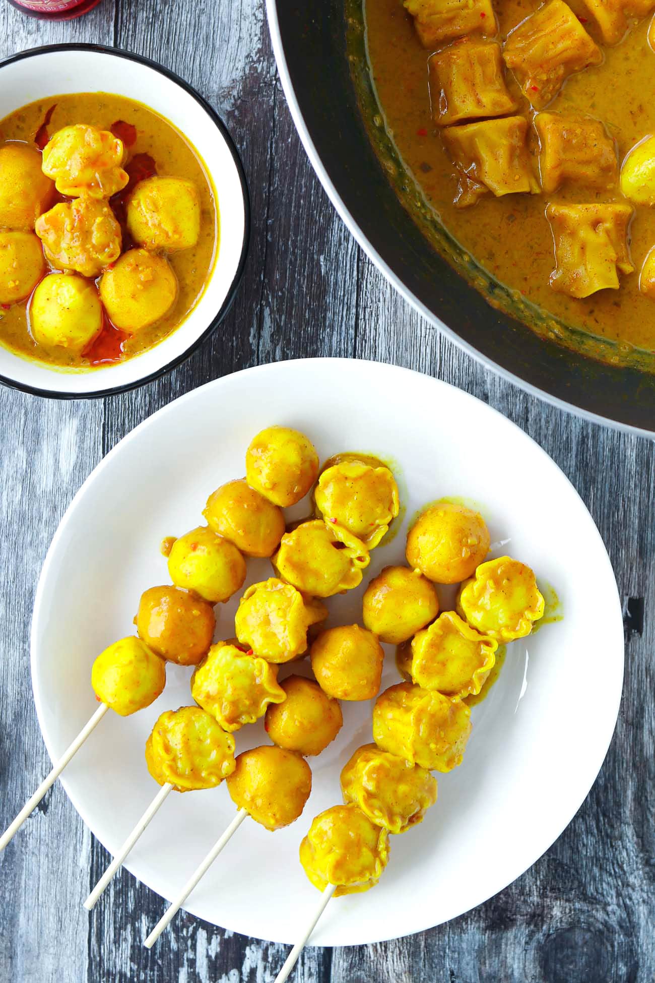 Hong Kong Curry Fish Balls (and Siu Mai / Shu Mai) - That Spicy Chick