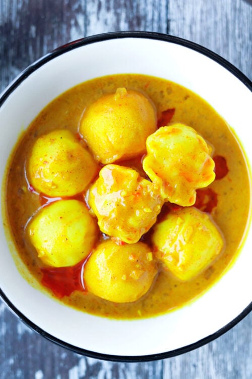Hong Kong Curry Fish Balls (and Siu Mai / Shu Mai) - That Spicy Chick