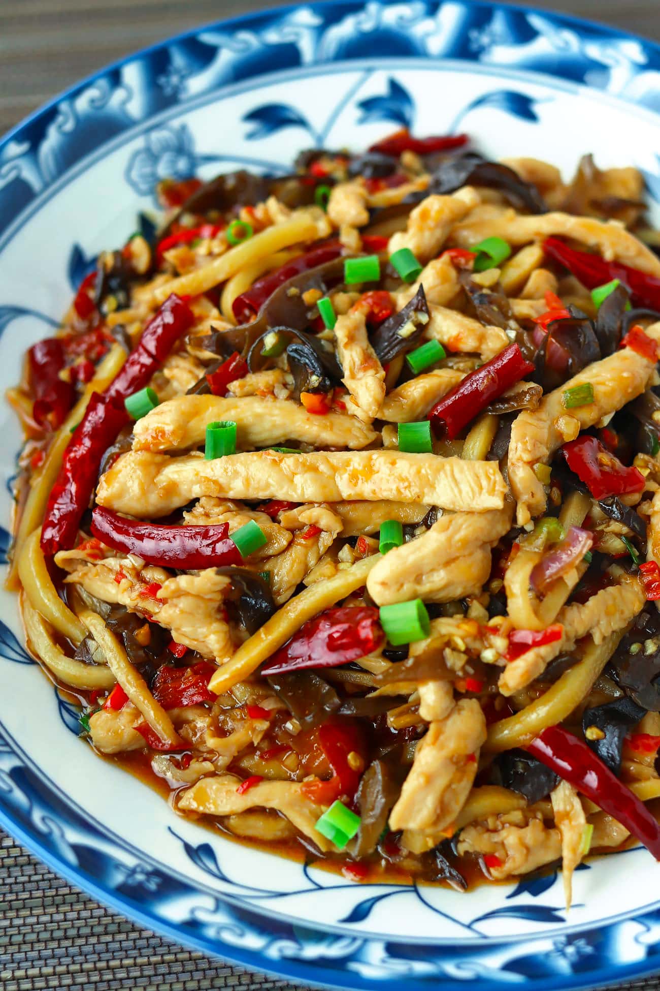 Yu Xiang Chicken (Sichuan Shredded Chicken with Hot Garlic Sauce - Yu ...