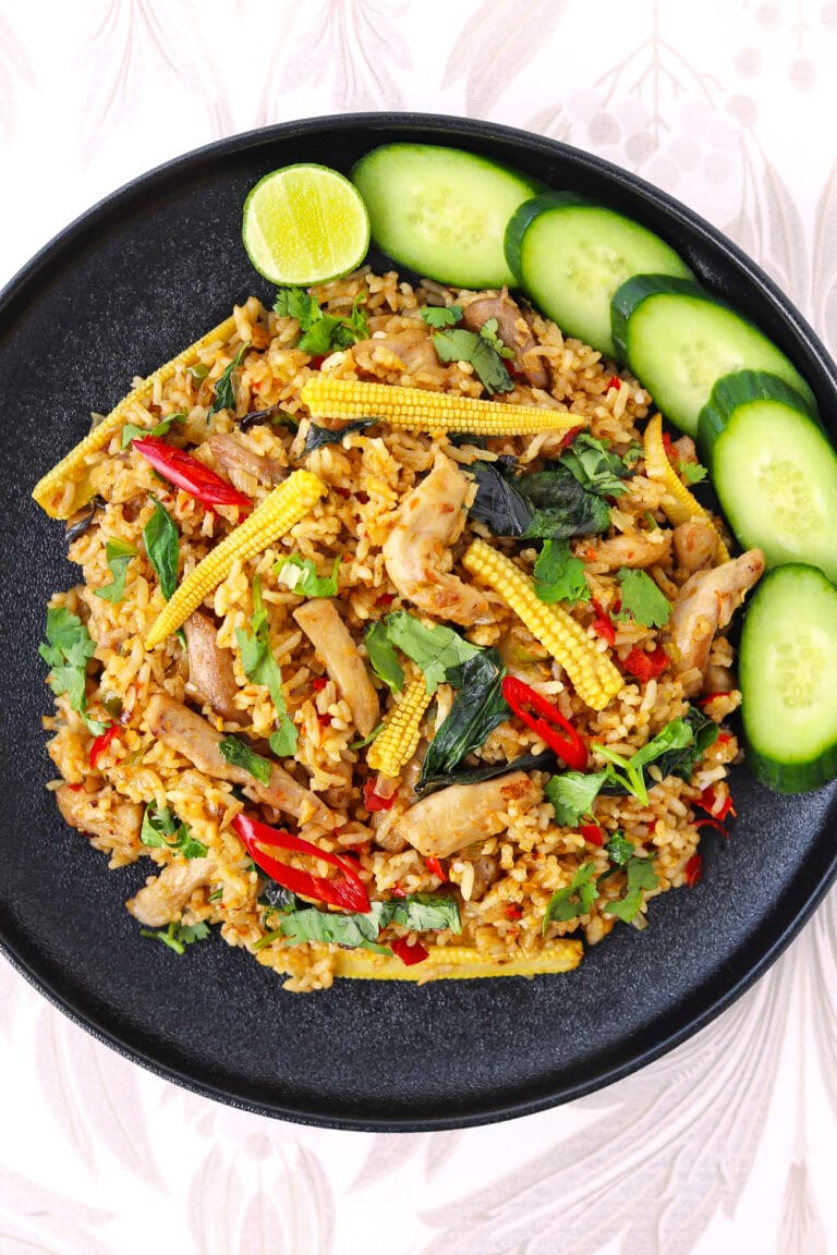 Thai Green Curry Fried Rice with Chicken - That Spicy Chick