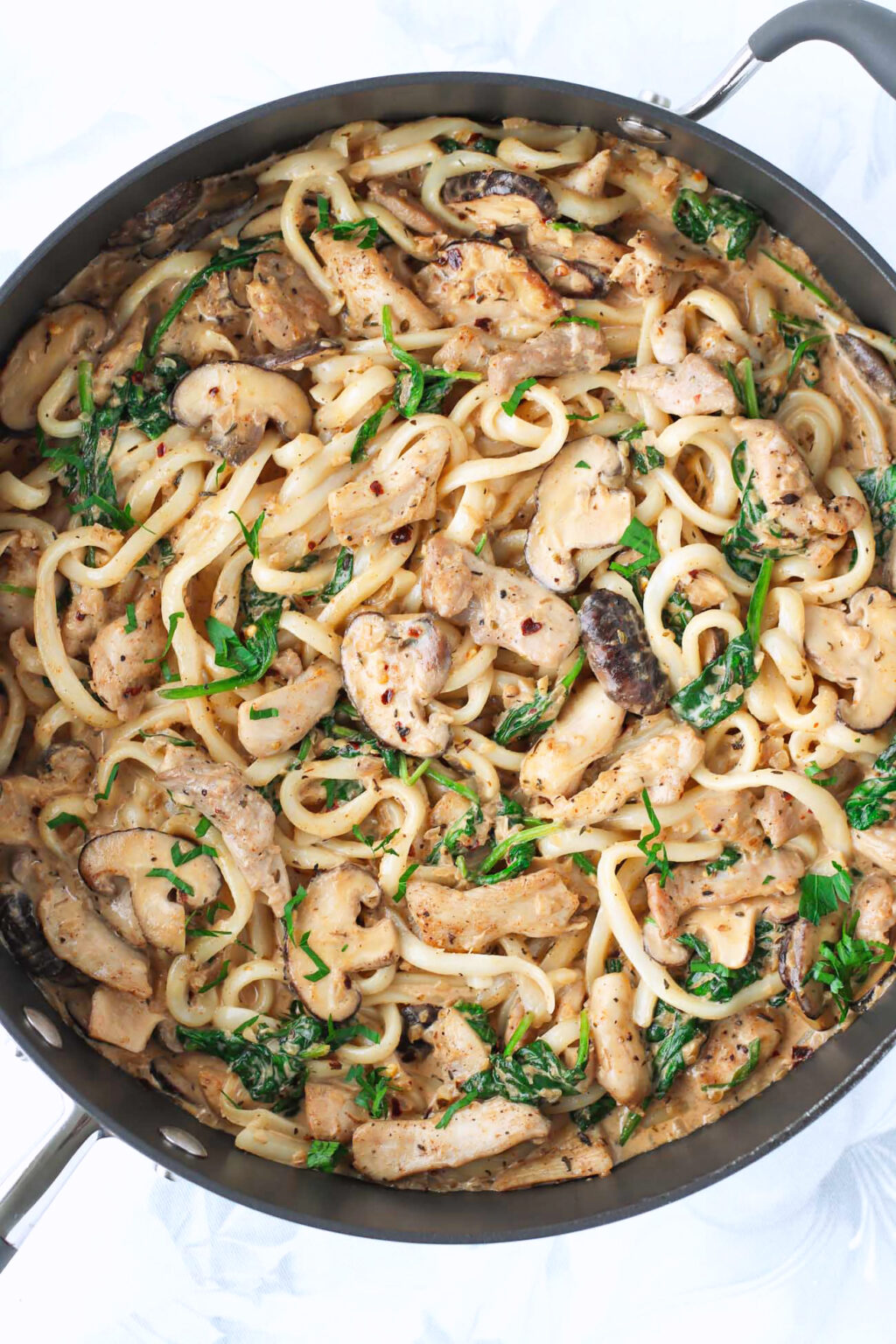 Creamy Mushroom Udon with Chicken - That Spicy Chick