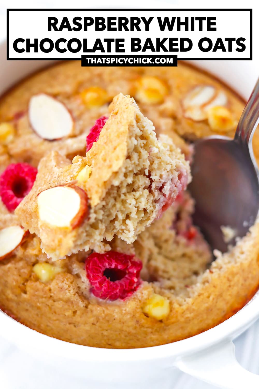 Raspberry White Chocolate Baked Oats - That Spicy Chick