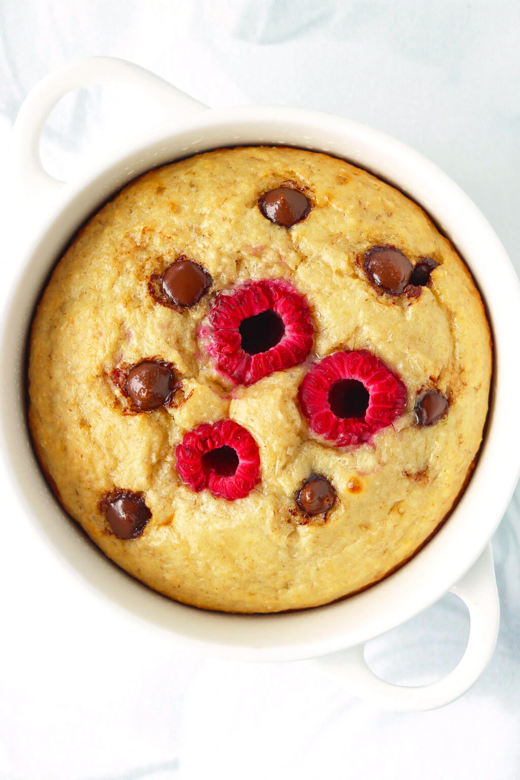 Raspberry Chocolate Chip Baked Oats - That Spicy Chick