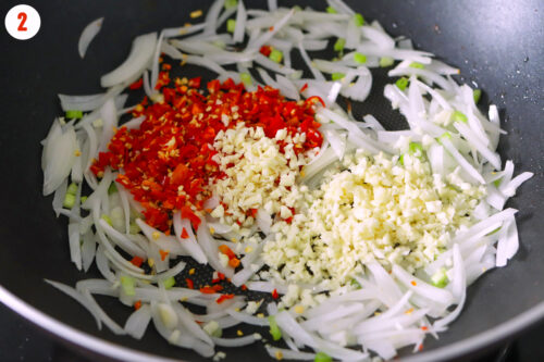 Thai Fried Rice (Khao Pad) - That Spicy Chick