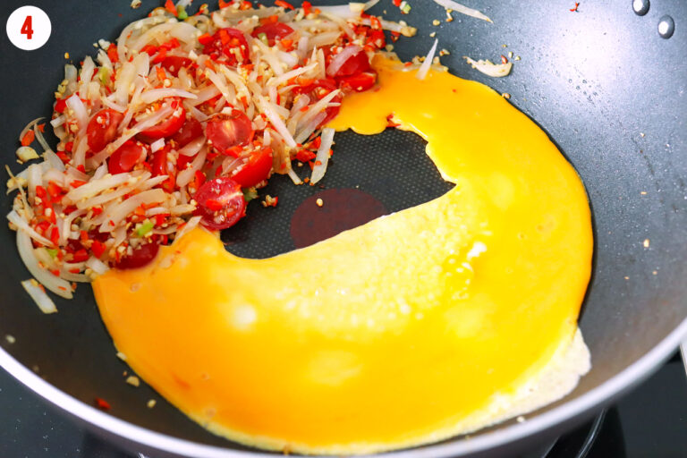 Thai Fried Rice (Khao Pad) - That Spicy Chick