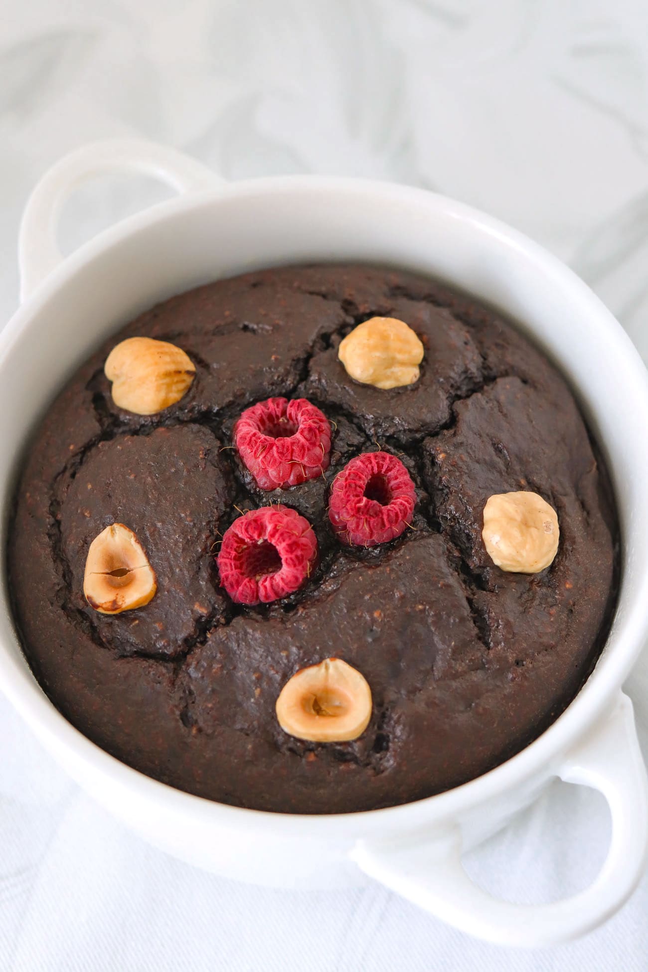 Chocolate Hazelnut Baked Oats - That Spicy Chick