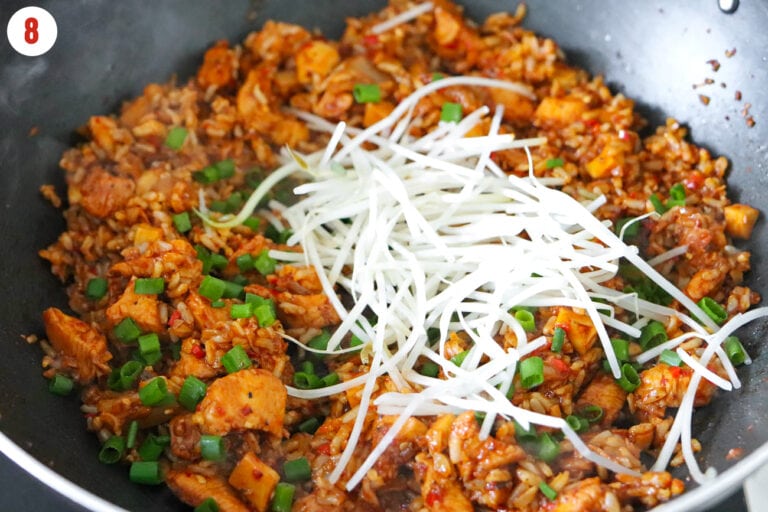 Kimchi Fried Rice with Chicken - That Spicy Chick