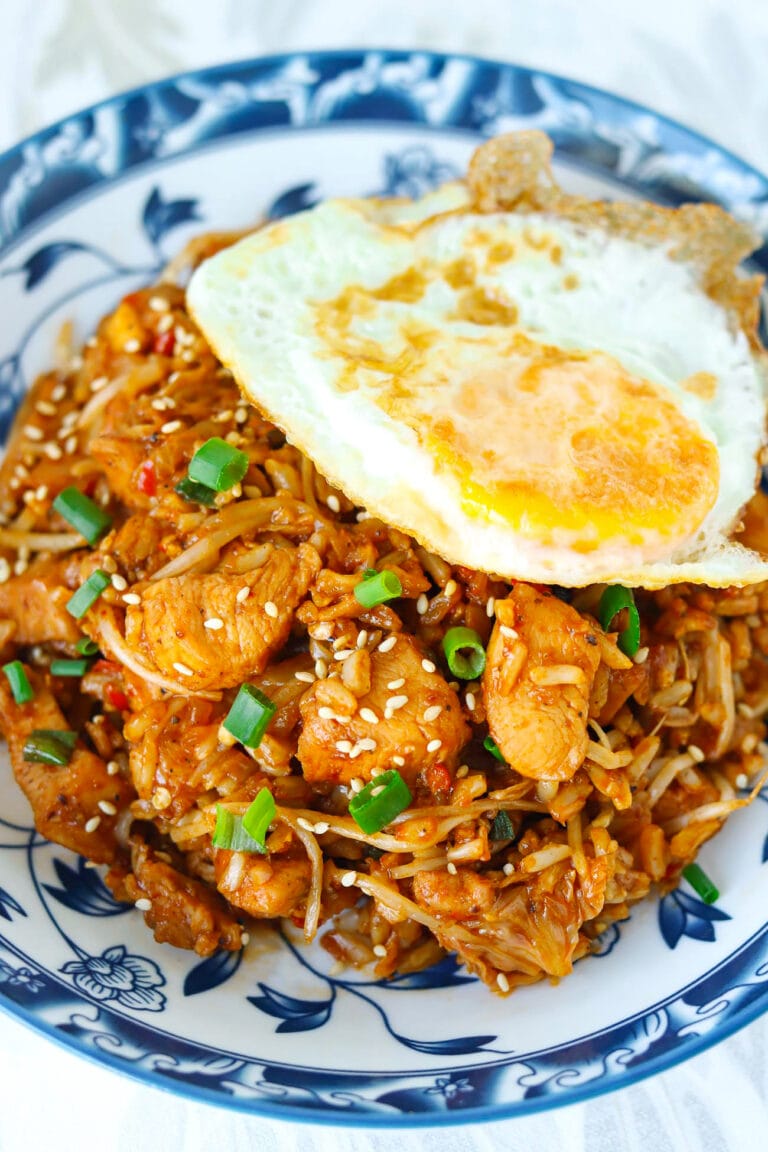 Kimchi Fried Rice with Chicken - That Spicy Chick