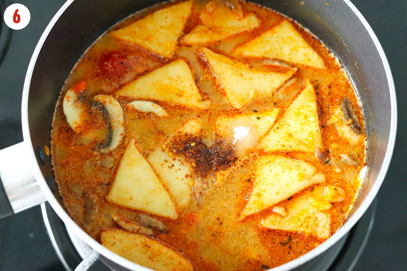 Tom Yum Noodle Soup - That Spicy Chick