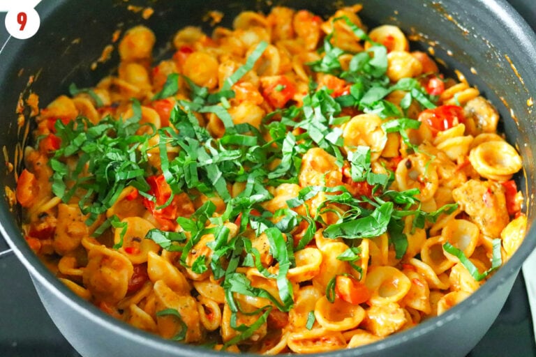 Fiery Chili Pesto Pasta with Chicken - That Spicy Chick