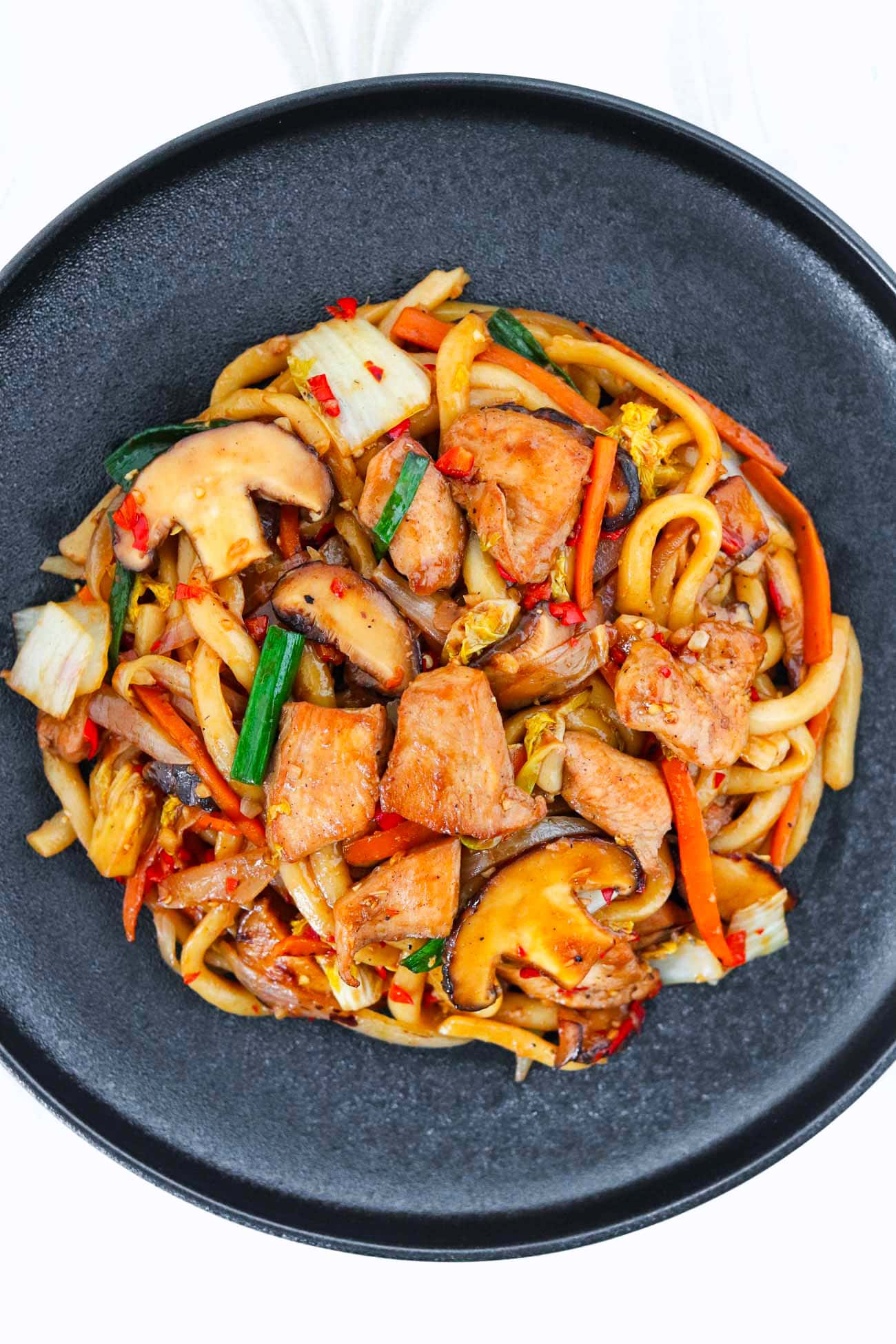 Chicken Yaki Udon (Japanese Stir-Fried Noodles Recipe) - That Spicy Chick