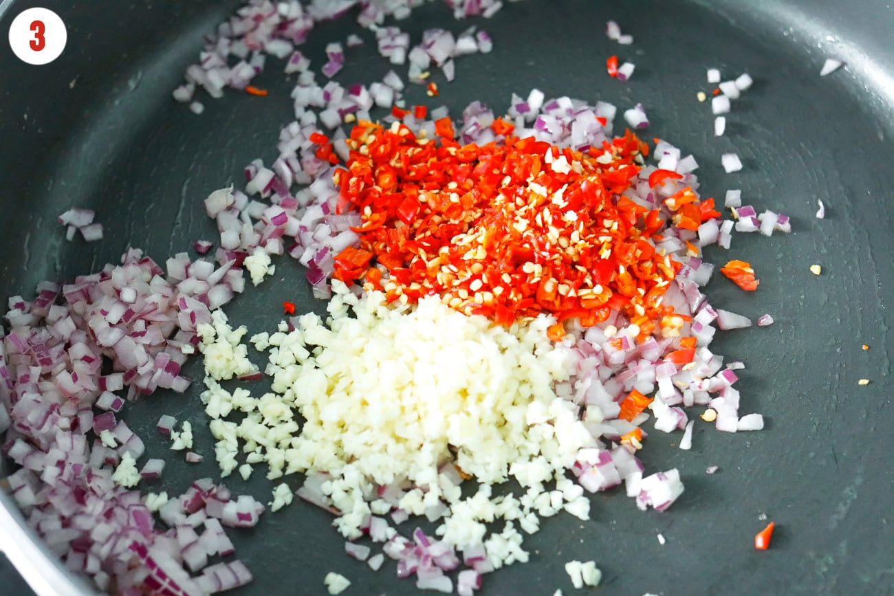 Spicy Nduja Pasta with Shrimp (Pasta con 'Nduja) - That Spicy Chick