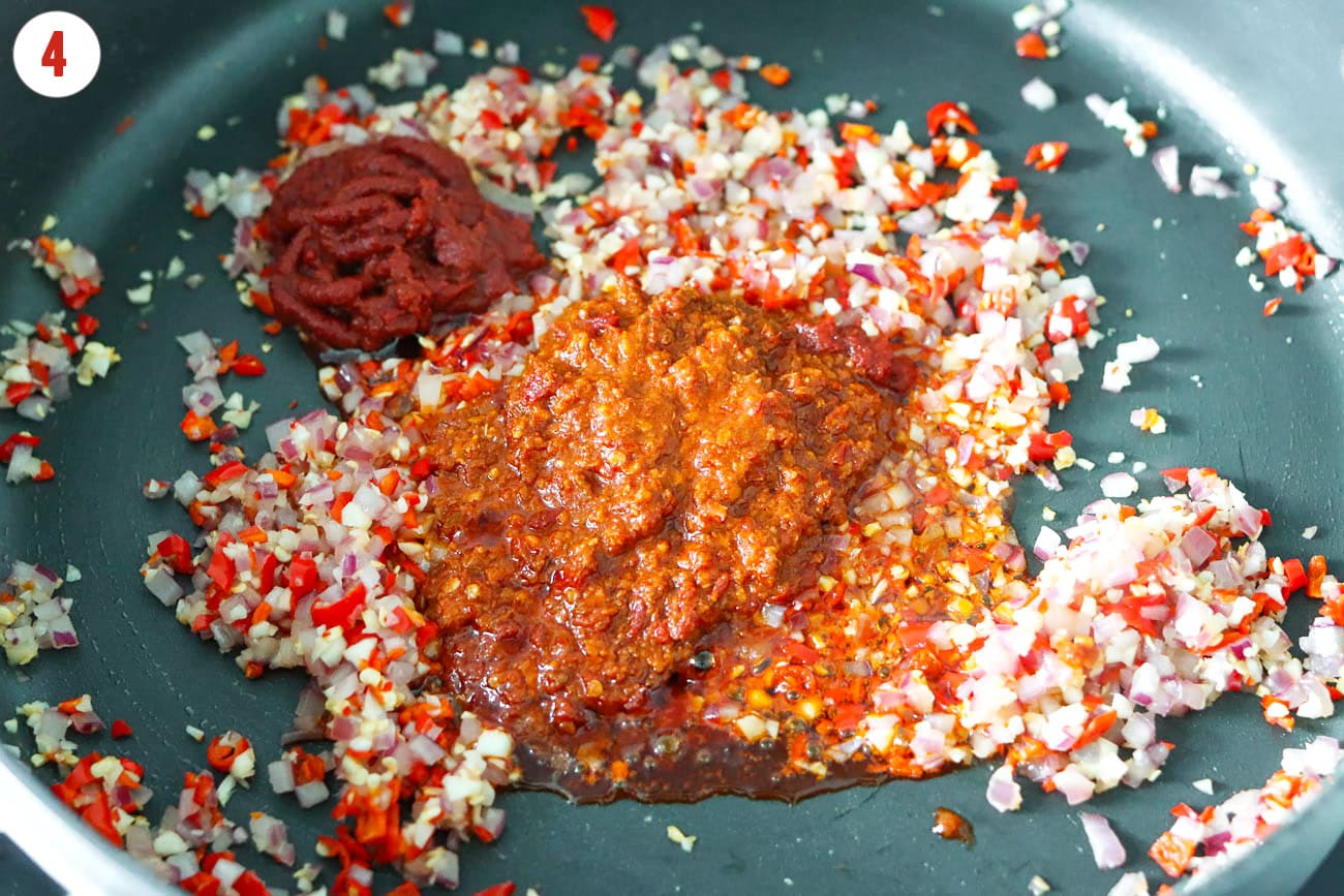 Spicy Nduja Pasta with Shrimp (Pasta con 'Nduja) - That Spicy Chick