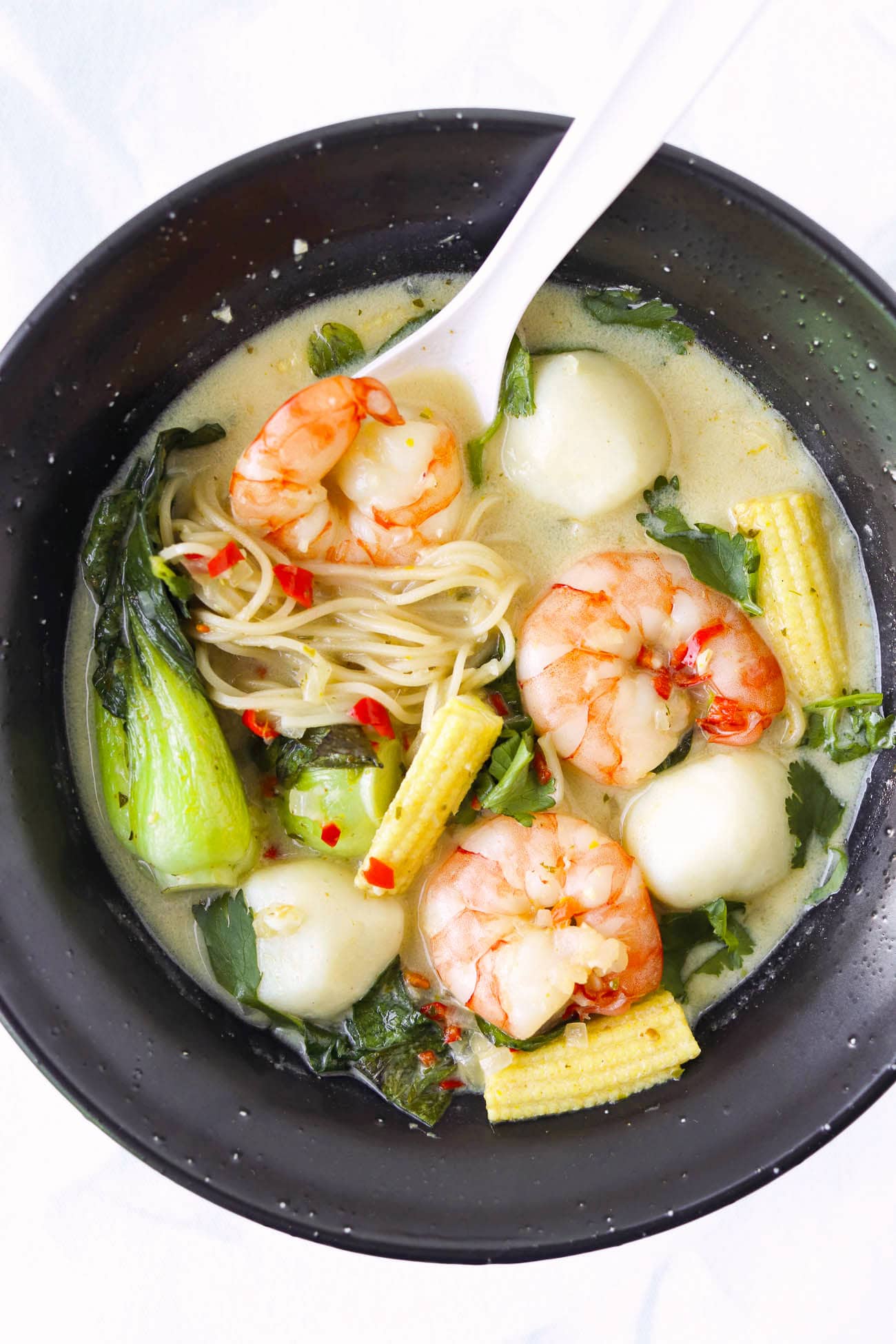 Green Curry Noodles - That Spicy Chick