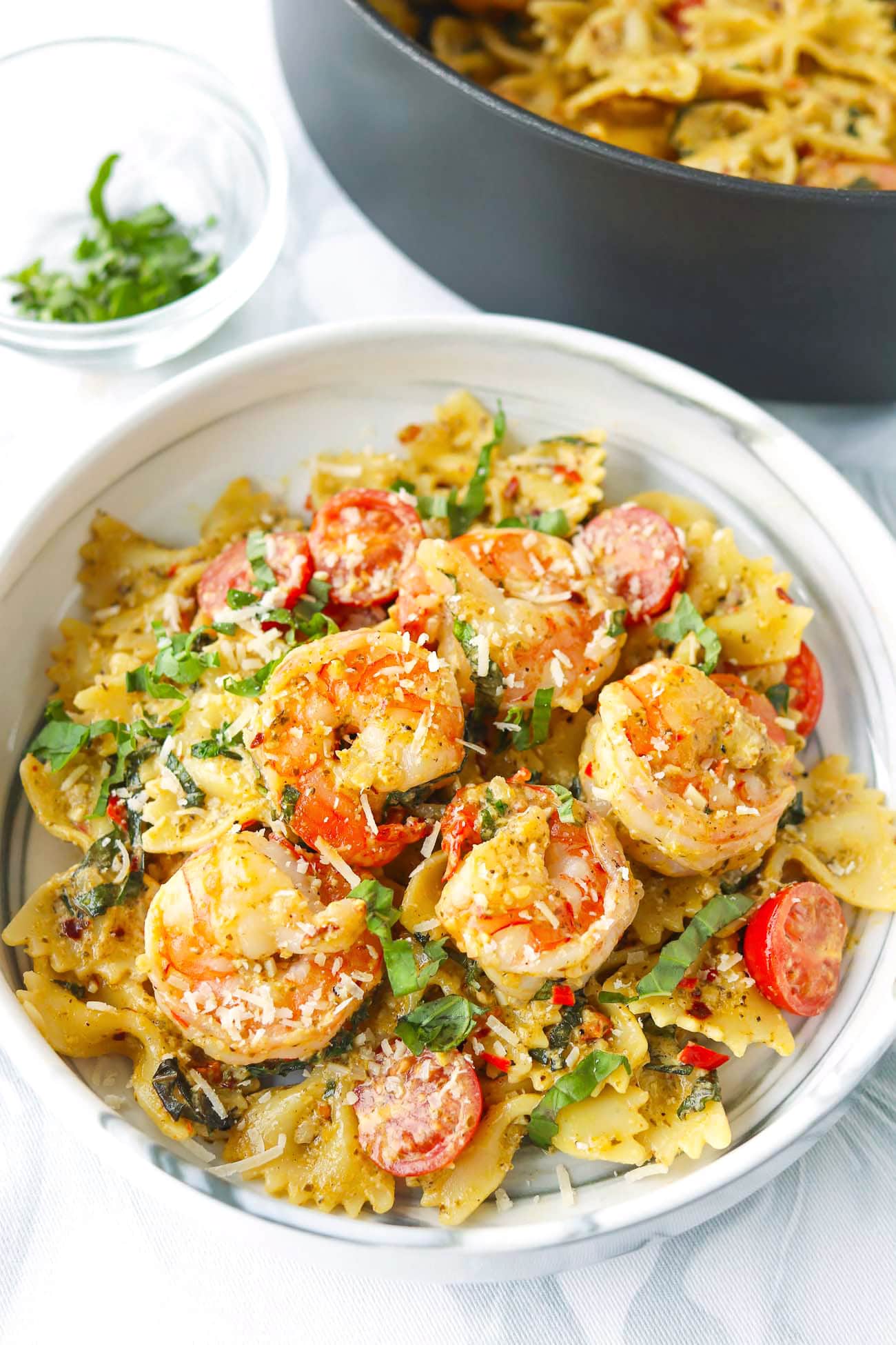 Creamy Pesto Pasta with Shrimp - That Spicy Chick