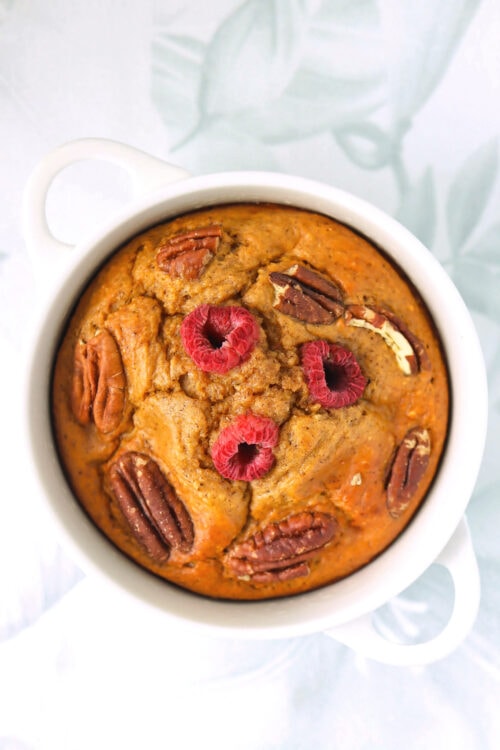 Gingerbread Baked Oats - That Spicy Chick